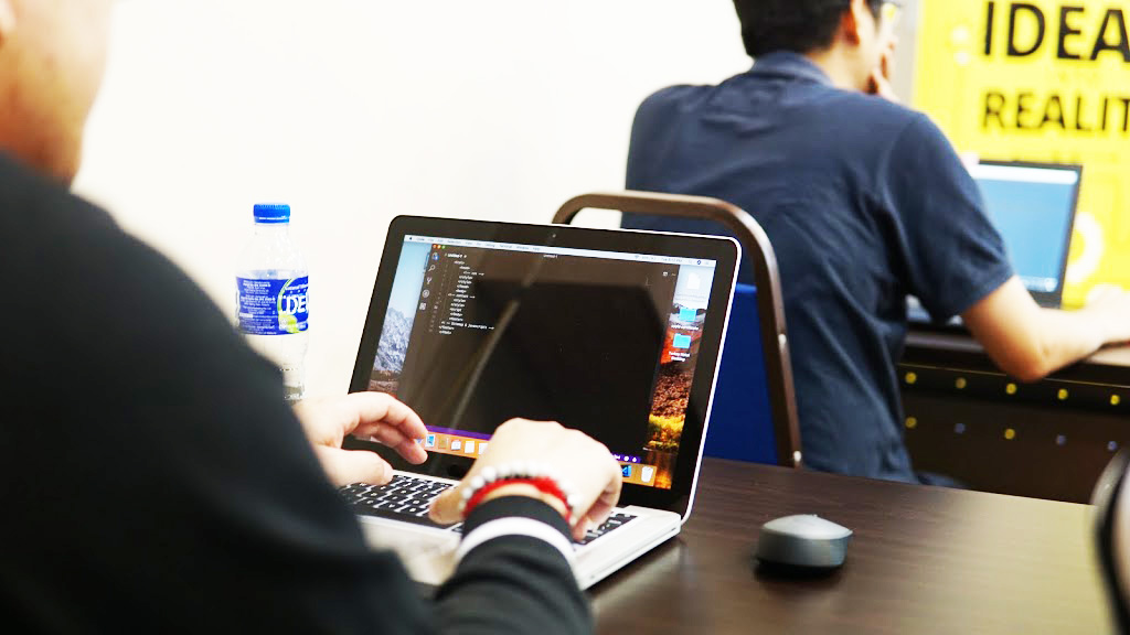 How To Land a Full Stack Developer Job without a Degree - LEAD