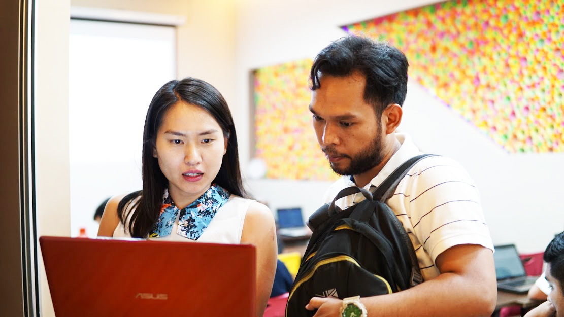 How To Land a Full Stack Developer Job without a Degree - LEAD